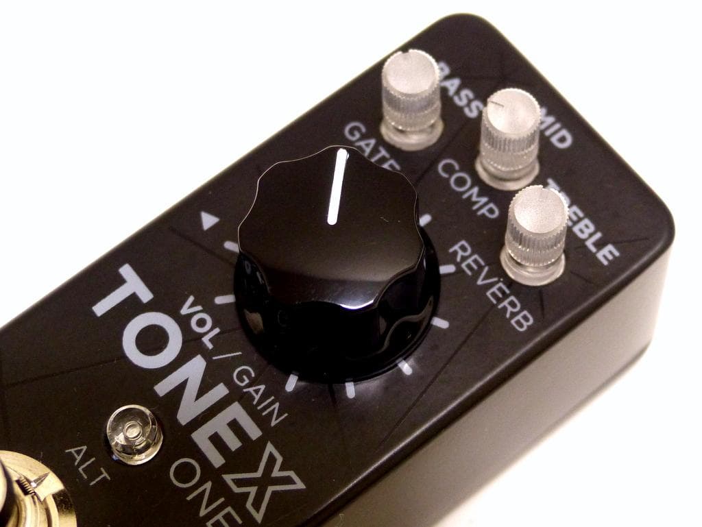 2103ほぼ未使用 IK Multimedia TONEX ONE エフェクター