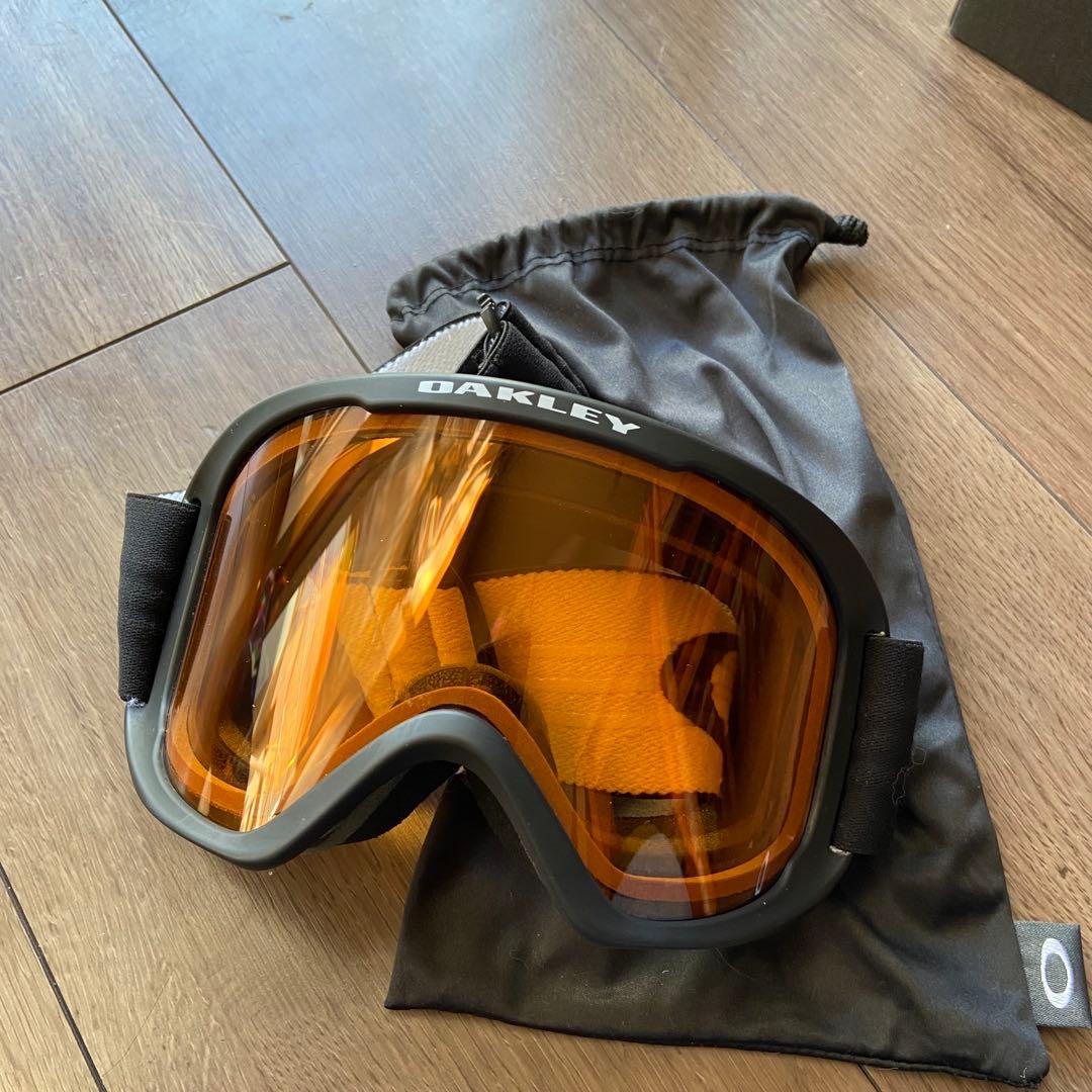 未使用　OAKLEY MOD1 ヘルメット Mサイズ ゴーグルのセット