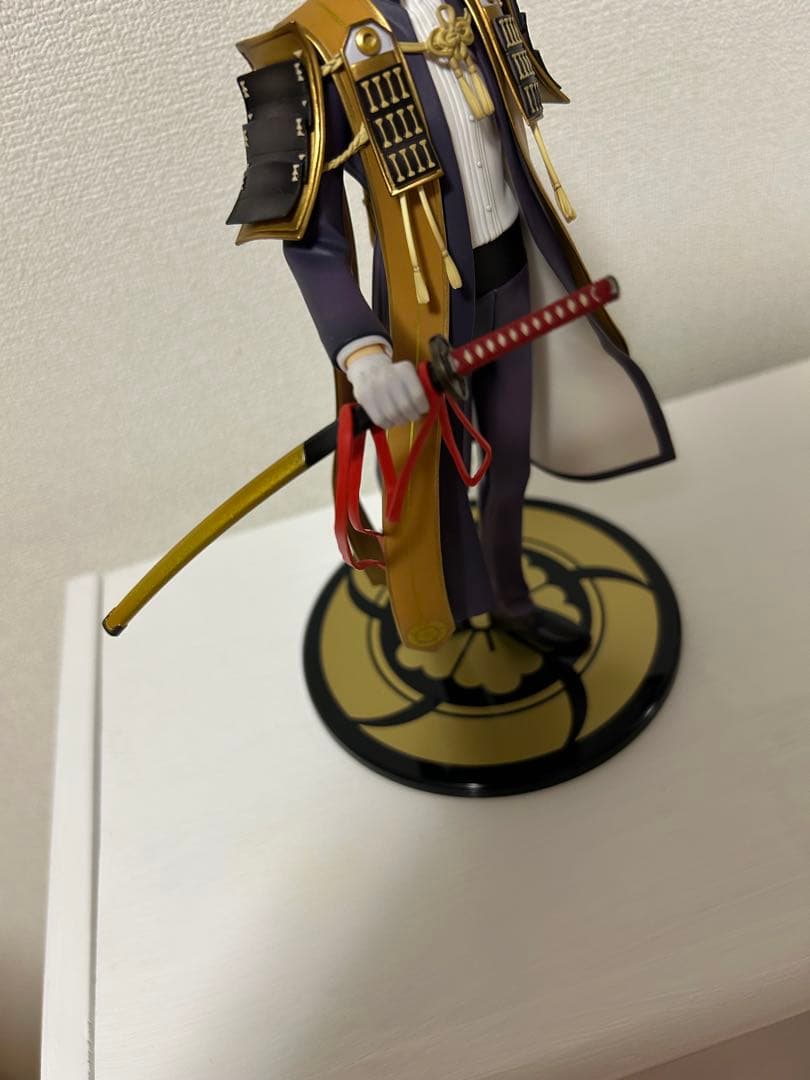 刀剣乱舞　へし切長谷部　フィギュア　1/8 スケール