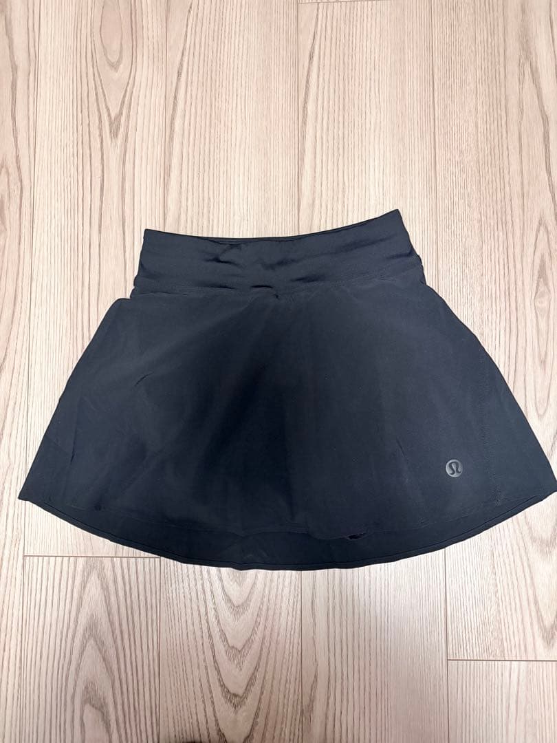 lululemon 軽量ハイライズ テニススカート