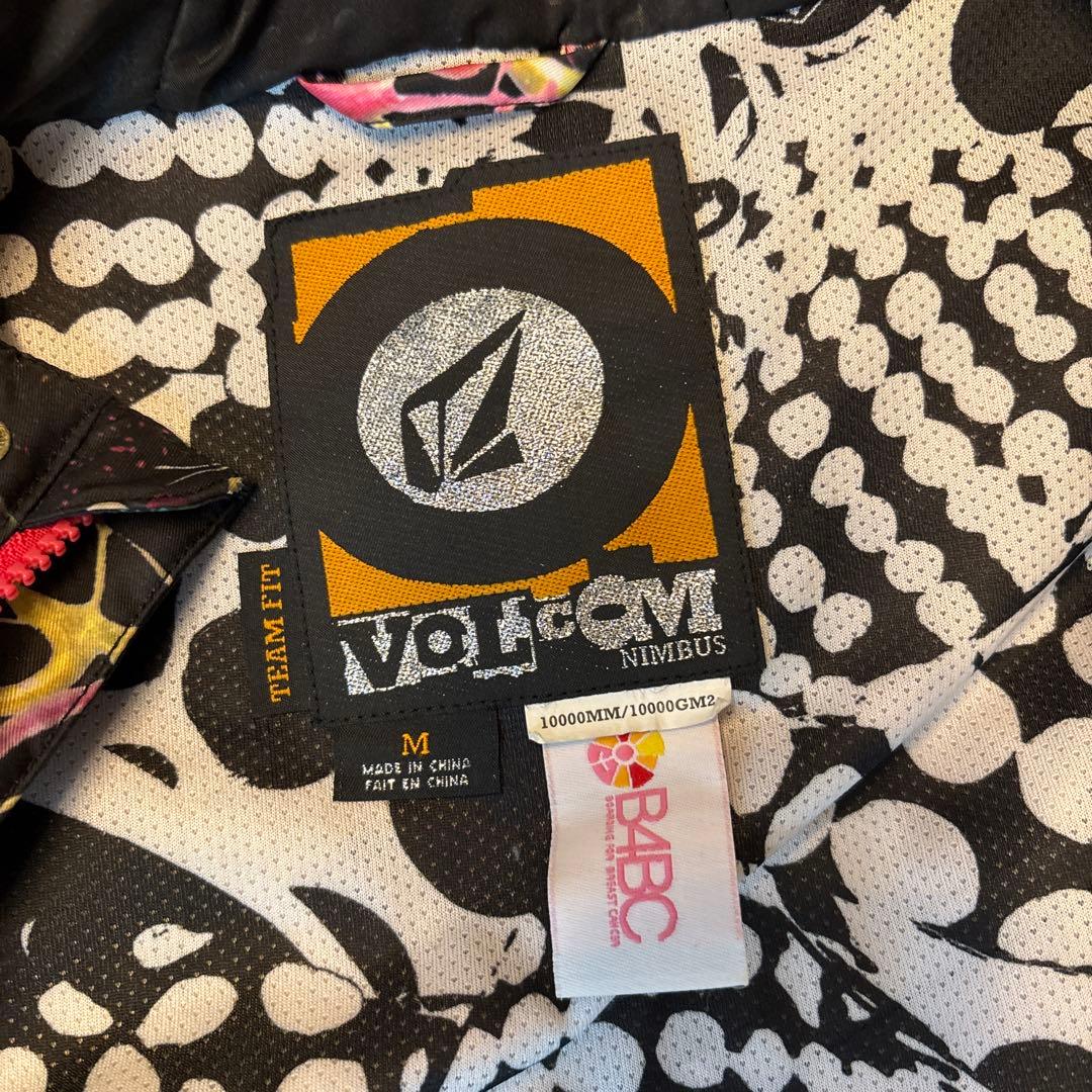 美品！ボルコムVolcom スノボウエア　Mサイズ