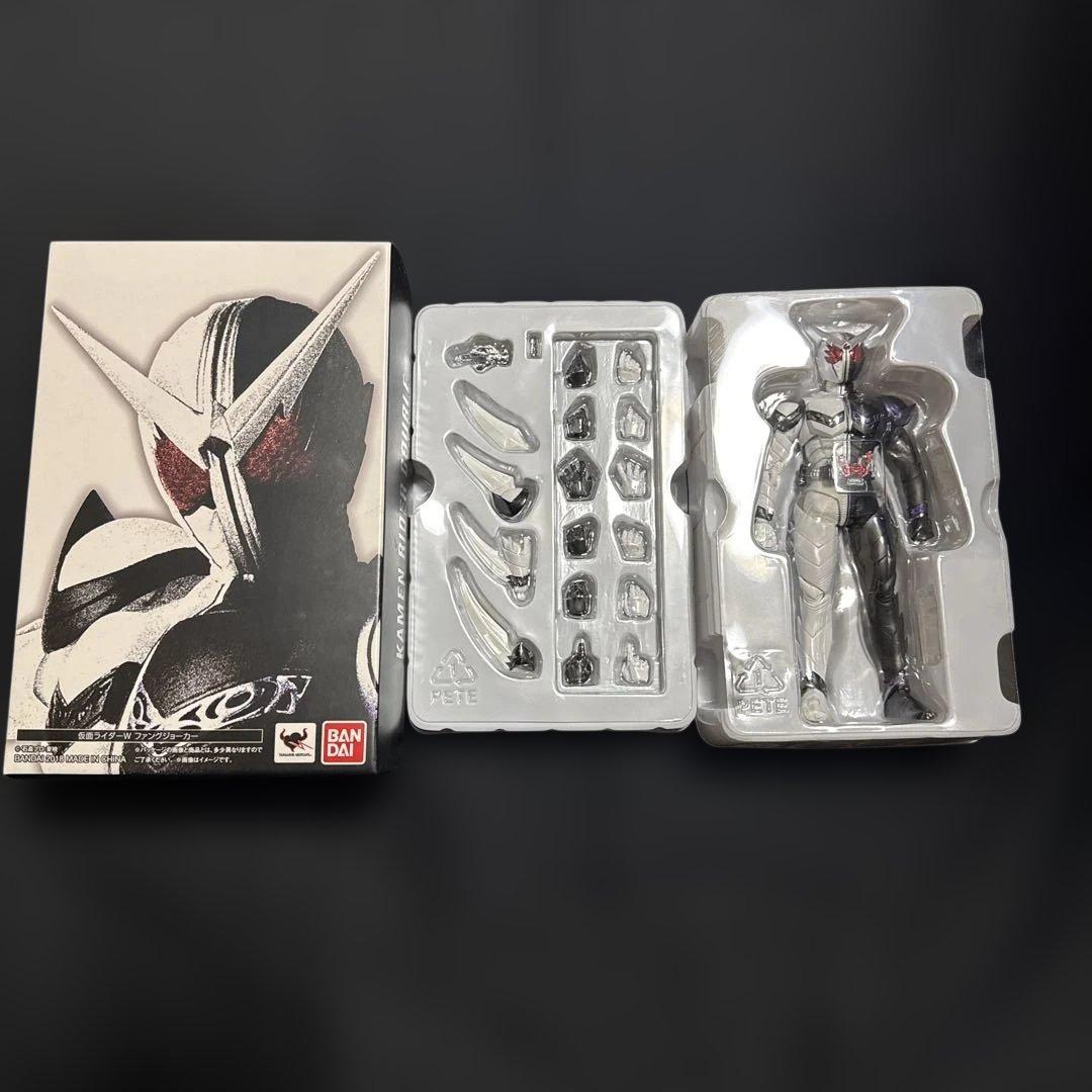 真骨彫　仮面ライダーダブル　ファングジョーカー