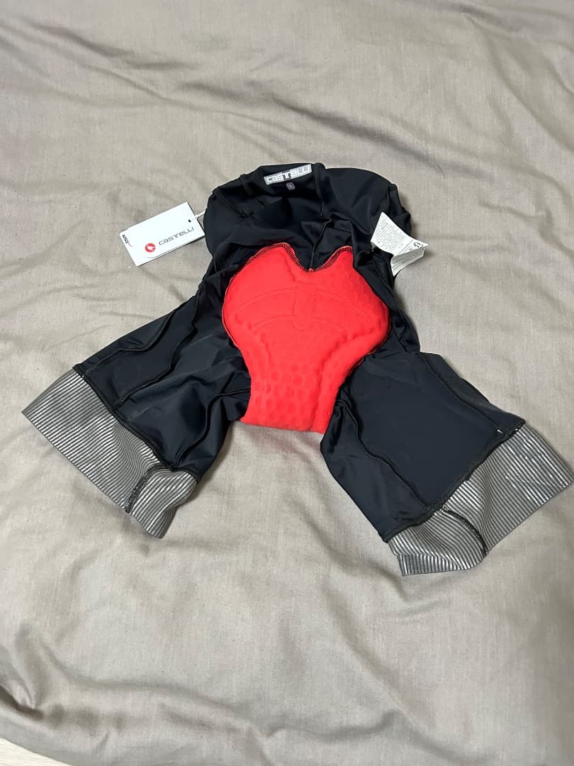 【新品・未使用】CASTELLI ENTRATA 2　ショーツ　レーサーパンツ