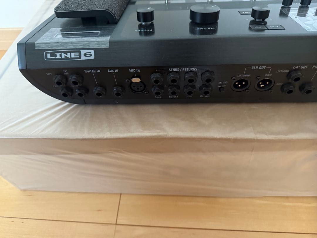 LINE6 Helix Floor ほぼ未使用品　箱付属品完備　純正バッグ付属