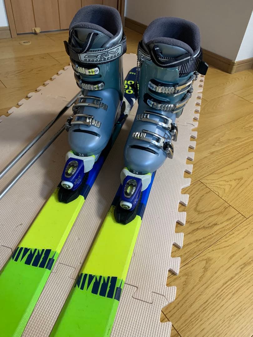Rossignol スキー 3点セット140cm ブーツ24〜24.5センチ
