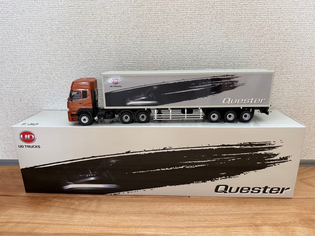 【レア】UD TRUCKS Quester ミニカー 1/50 90周年