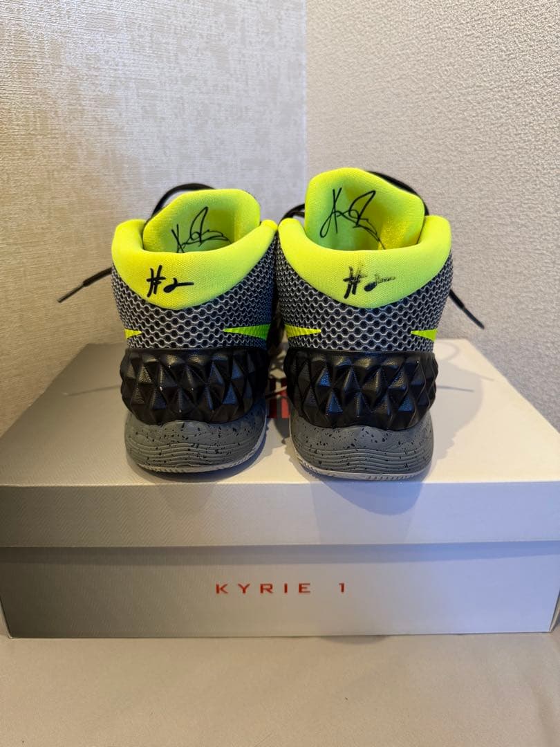 NIKE Kyrie 1 カイリー1 バスケットボールシューズ バッシュ 箱付き
