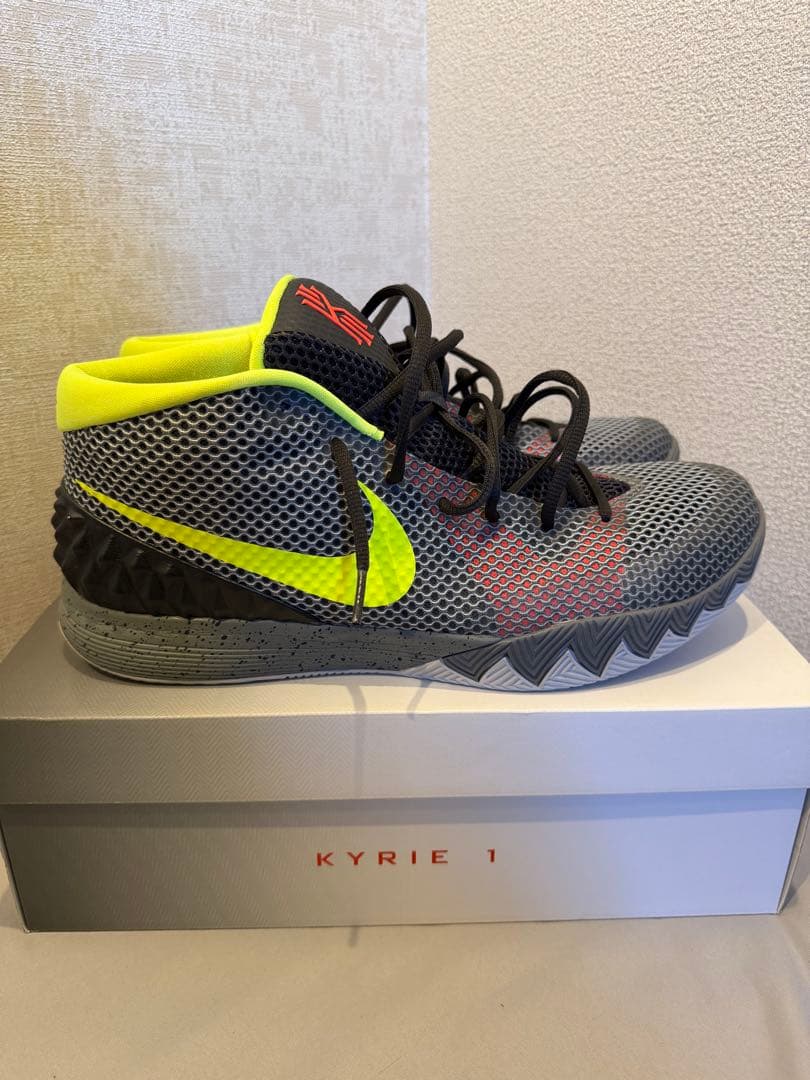NIKE Kyrie 1 カイリー1 バスケットボールシューズ バッシュ 箱付き