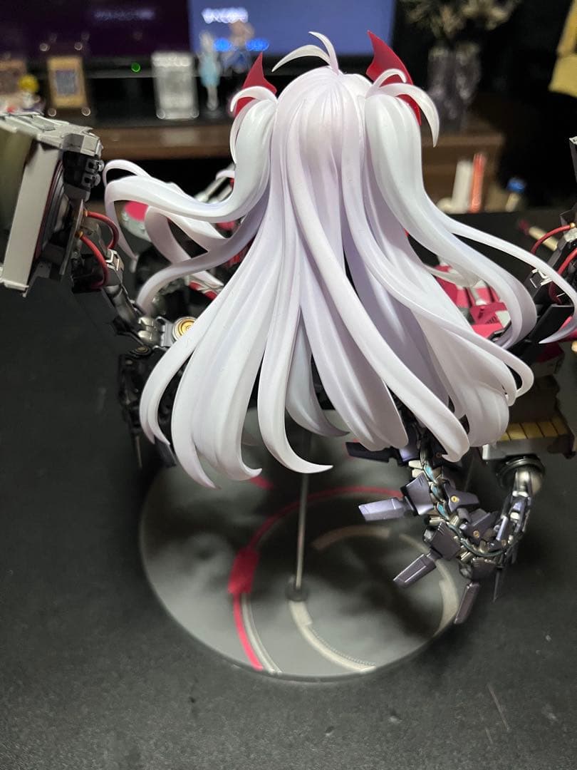 アズールレーン　プリンツ・オイゲン　1/7 フィギュア　アルター