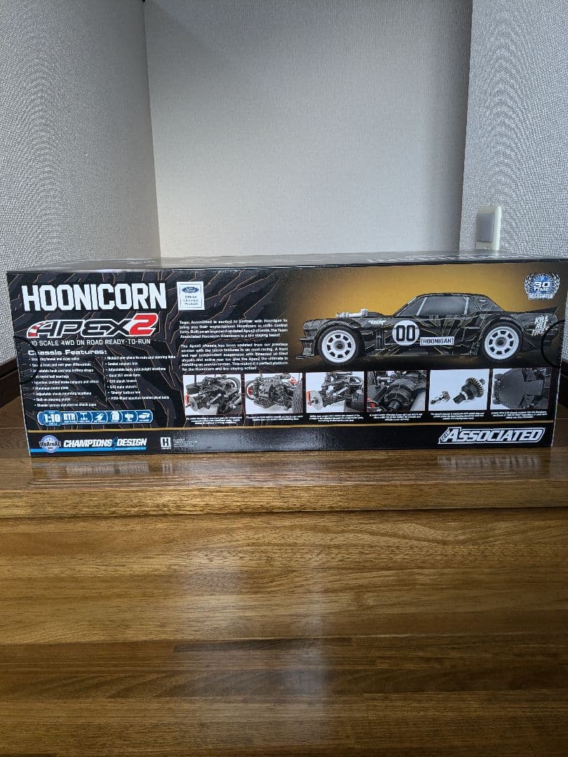 アソシエイテッド　AS30124 Apex2 Hoonicorn RTR 未開封