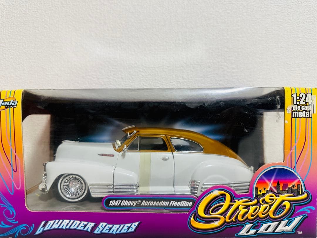 Jada/'47 Chevyシボレー FleetLineフリート 1/24