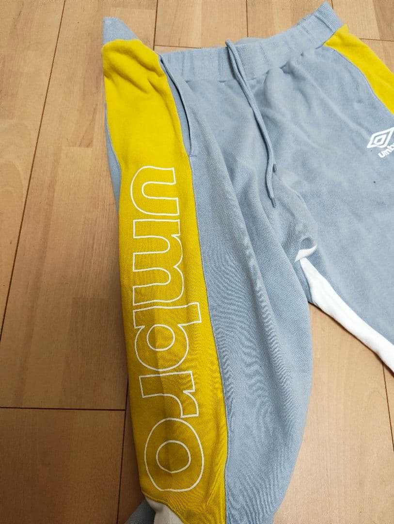 UMBRO×アズール ハーフジップ スウェット