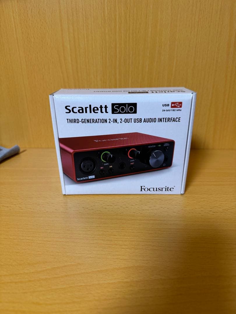 Focusrite Scarlett Solo USBオーディオインターフェイス