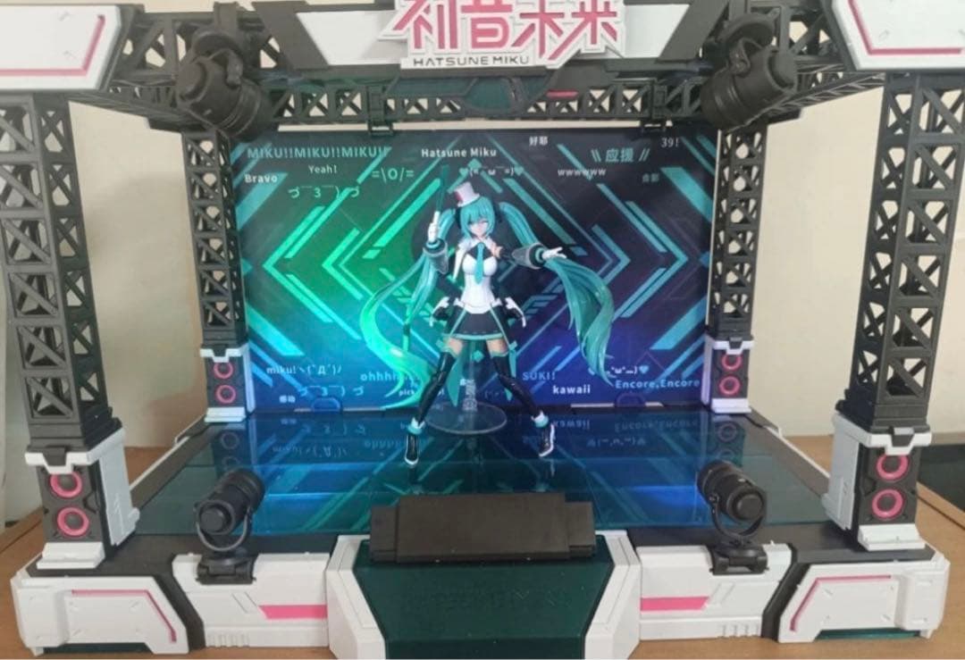 海外限定　初音ミク　フィギュア　プラモデル