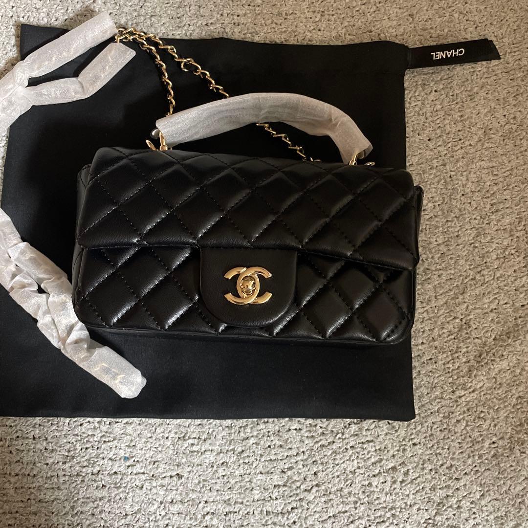 CHANEL ブラック ショルダーバッグ　ノベルティ