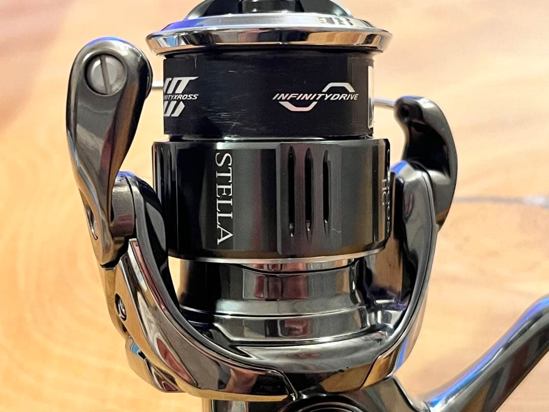 【美品】SHIMANO 22ステラ　C2000SHG MTCWリールスタンド