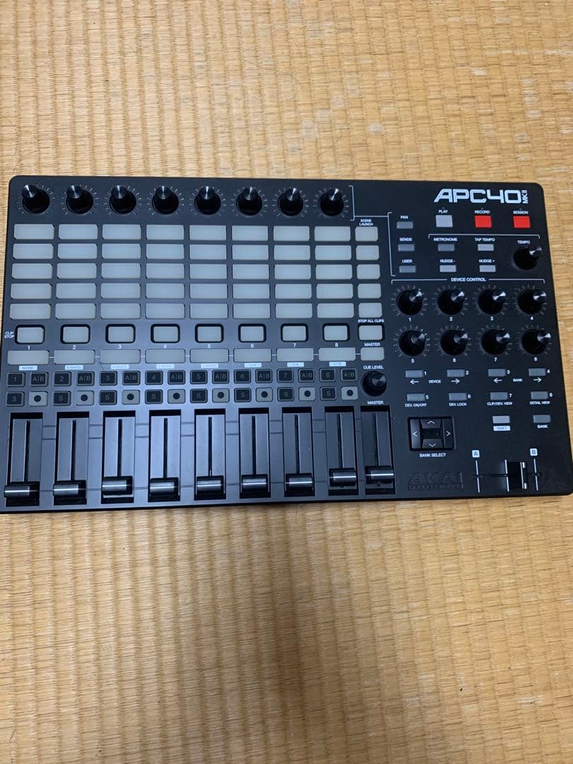 AKAI APC40 MKII MIDIコントローラー