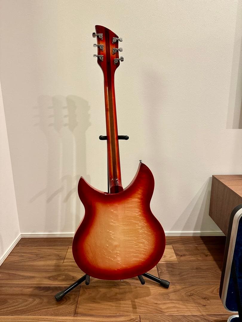 Rickenbacker <リッケンバッカー> 330 Firglo