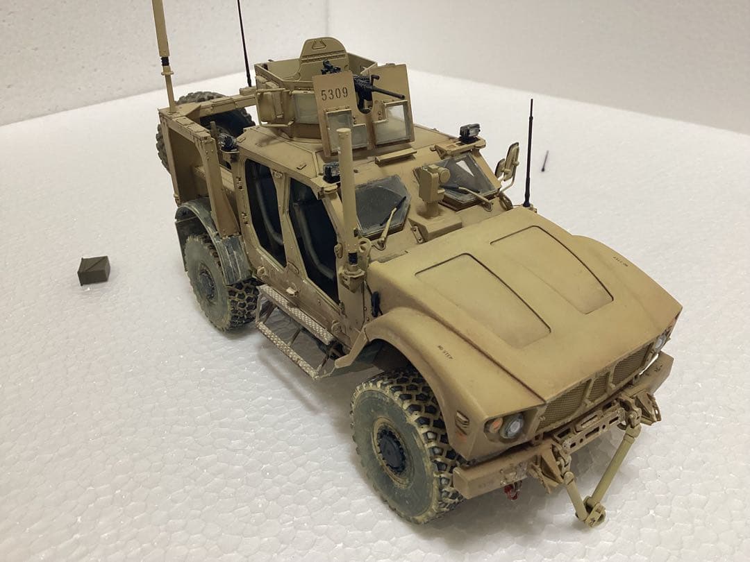 ライフィールド1/35 オシュコシュM-ATV