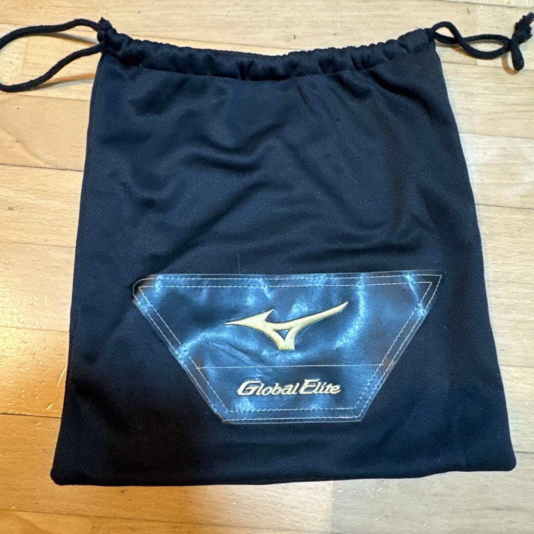 MIZUNO Global Elite 軟式グローブ 右投　投手用