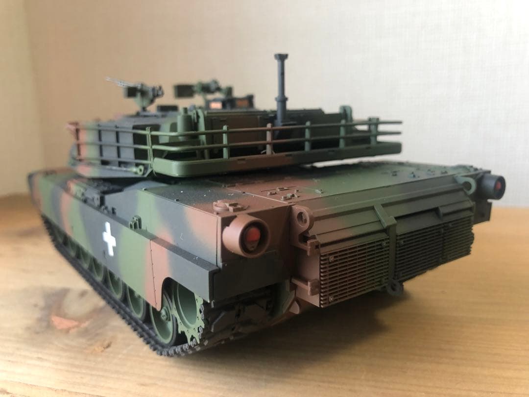 軍　M1A1 戦車　プラモデル