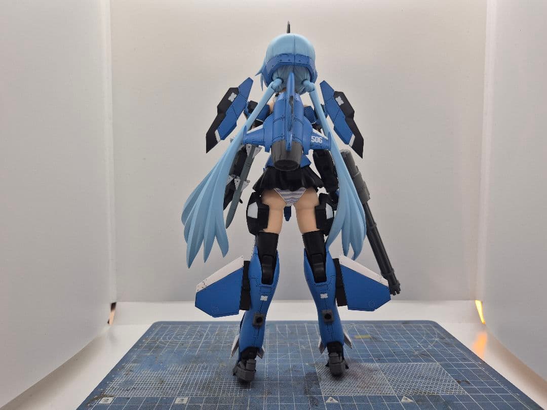フレームアームズガール　スティレット　グランデスケール　塗装済み