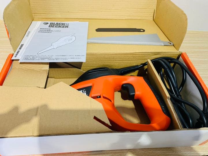 BLACK &DECKER 電動ノコギリ　KS880EC
