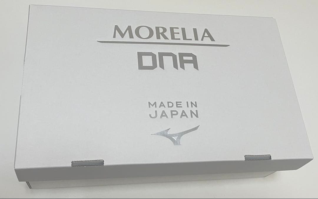 ミズノ　モレリア DNA ジャパン　ホワイト　シルバーホログラフィック