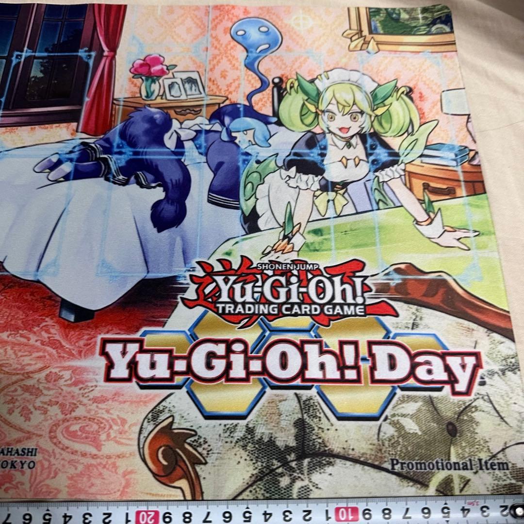 遊戯王YUGIOH！Day ドラゴンメイド リラクゼーション　海外　プレイマット