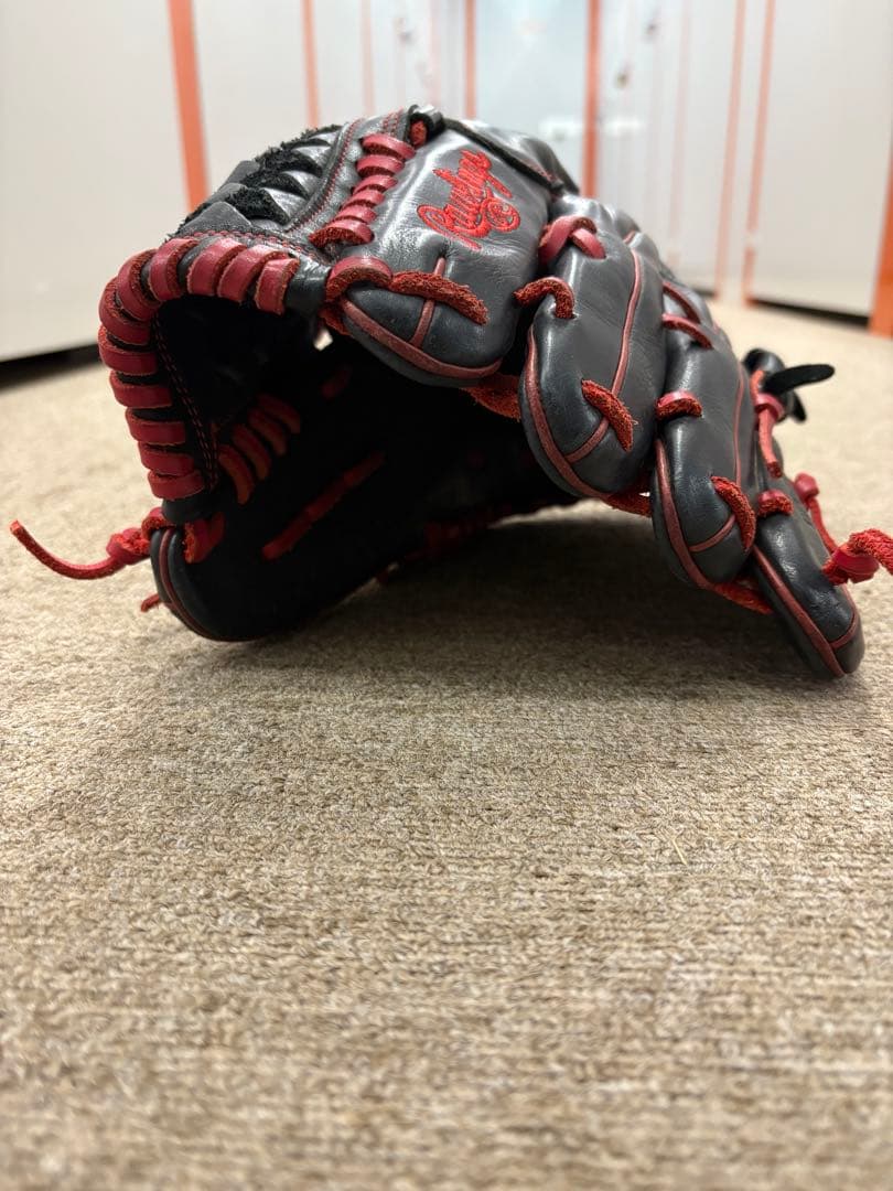 【極美品】Rawlings 軟式グローブ 黒/赤 大人用　ピッチャー用 純正品