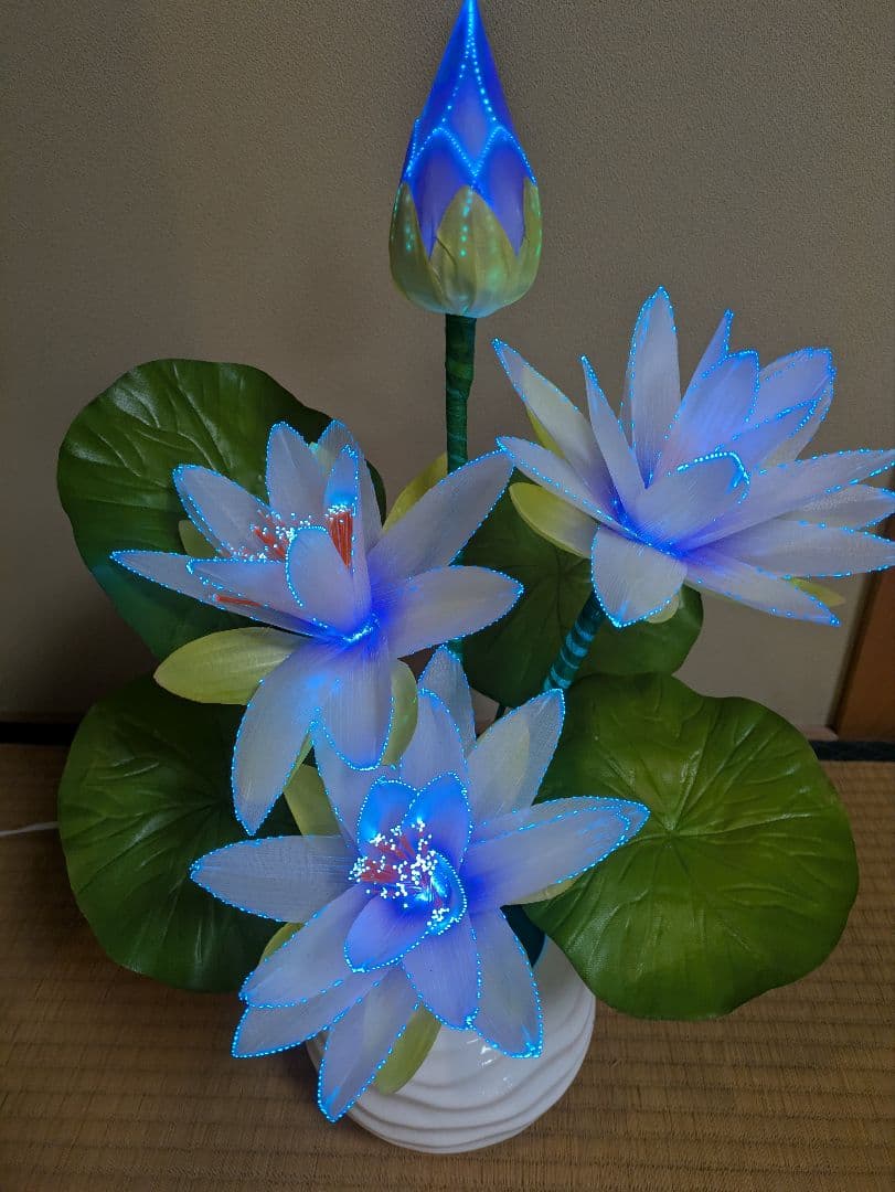 【★美品★】紫色の睡蓮のルミナスLEDライト