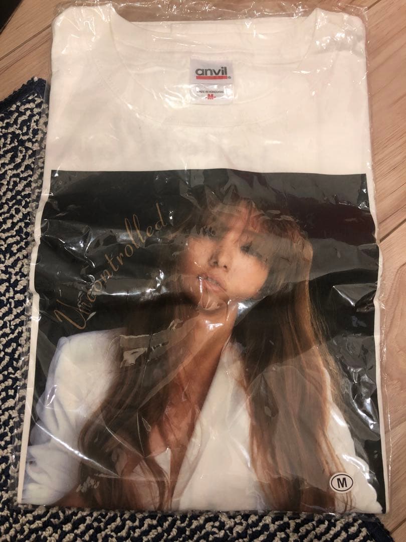 【新品】安室奈美恵 uncontrolled Tシャツ