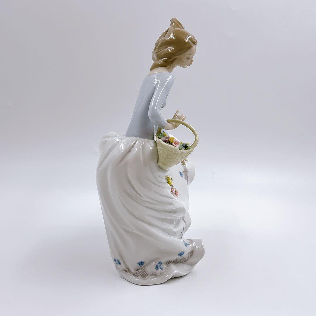 LLADRO リヤドロ 風のいたずら #6767