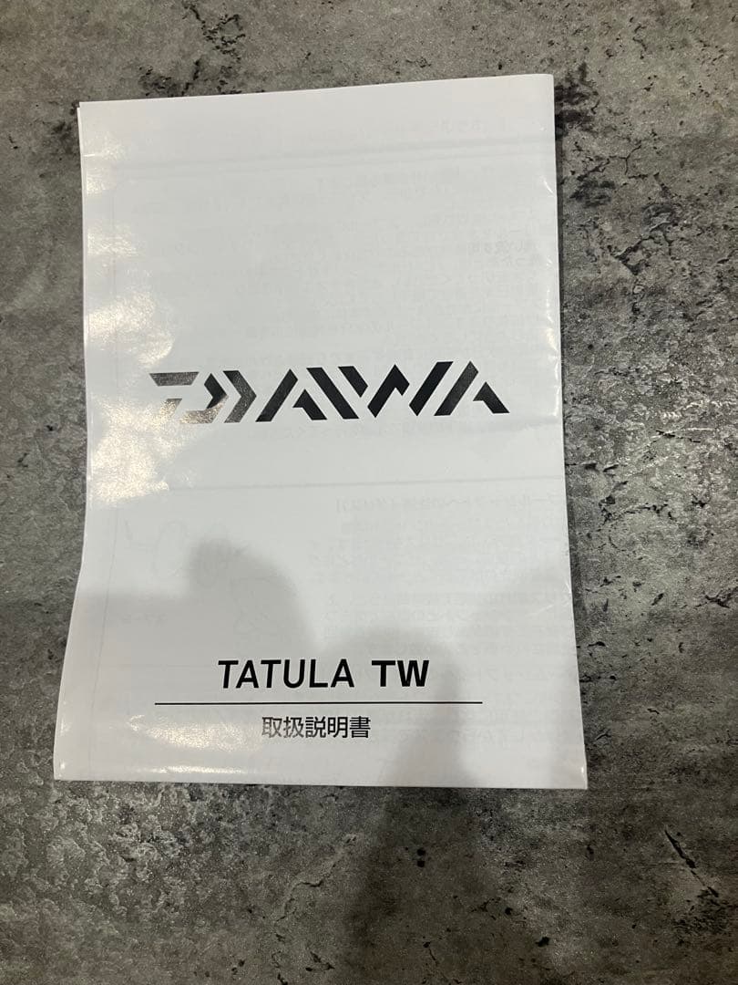 TATULA TW 100H ベイトリール　右ハンドル