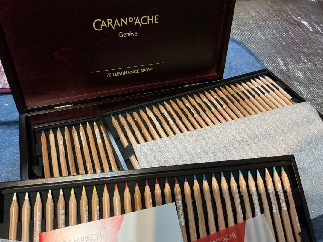 CARAN D'ACHE LUMINANCE6901(WoodenBOX)76色
