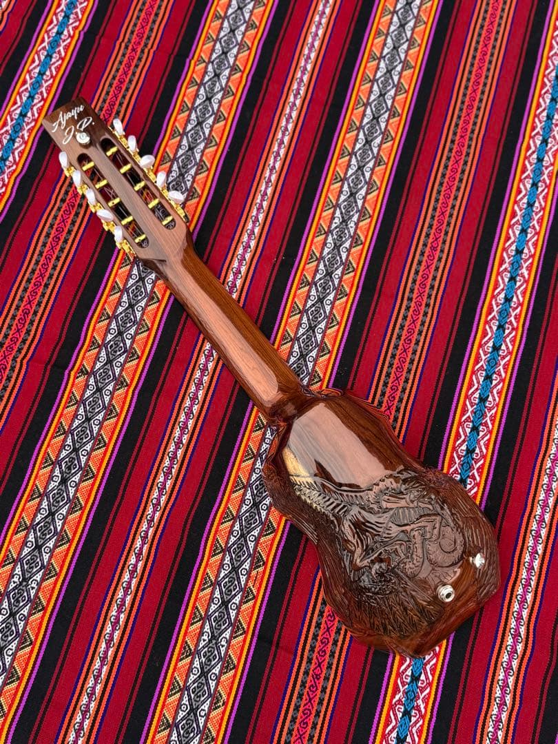新品　未使用　チャランゴ　フォルクローレ　charango コンドル　ケーナ