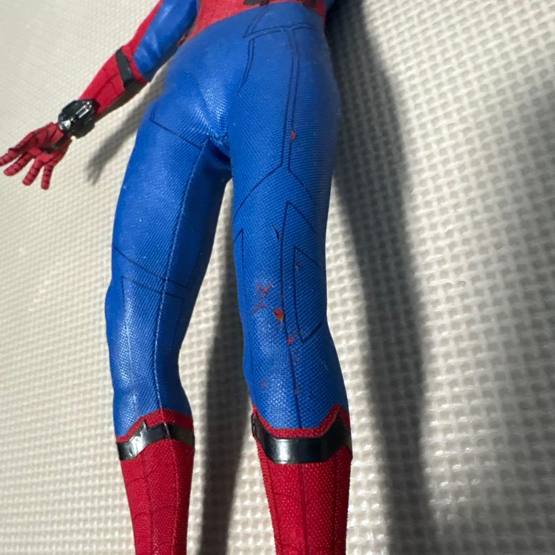hot toys スパイダーマン フィギュア 可動式 付属品付き