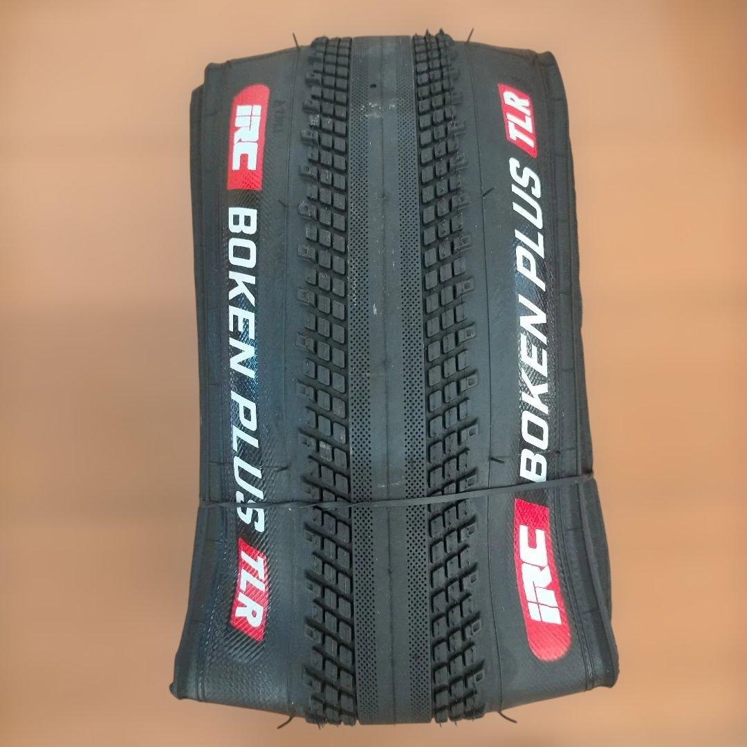 IRC BOKEN PLUS TUBELESS READY（700×42c）