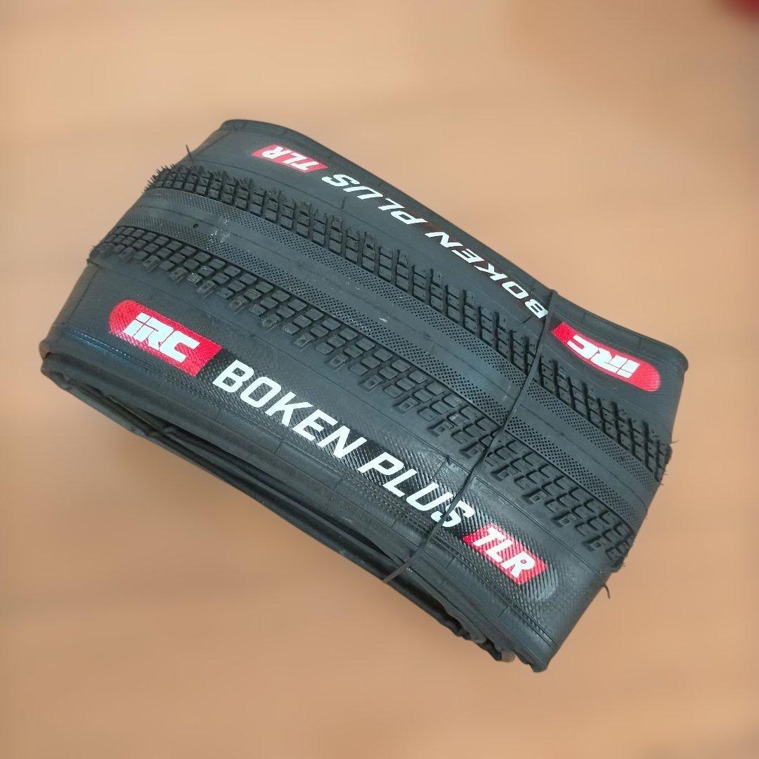 IRC BOKEN PLUS TUBELESS READY（700×42c）