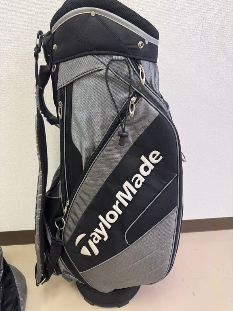 TaylorMade テーラーメイド キャディバッグ ゴルフバッグ　フードあり