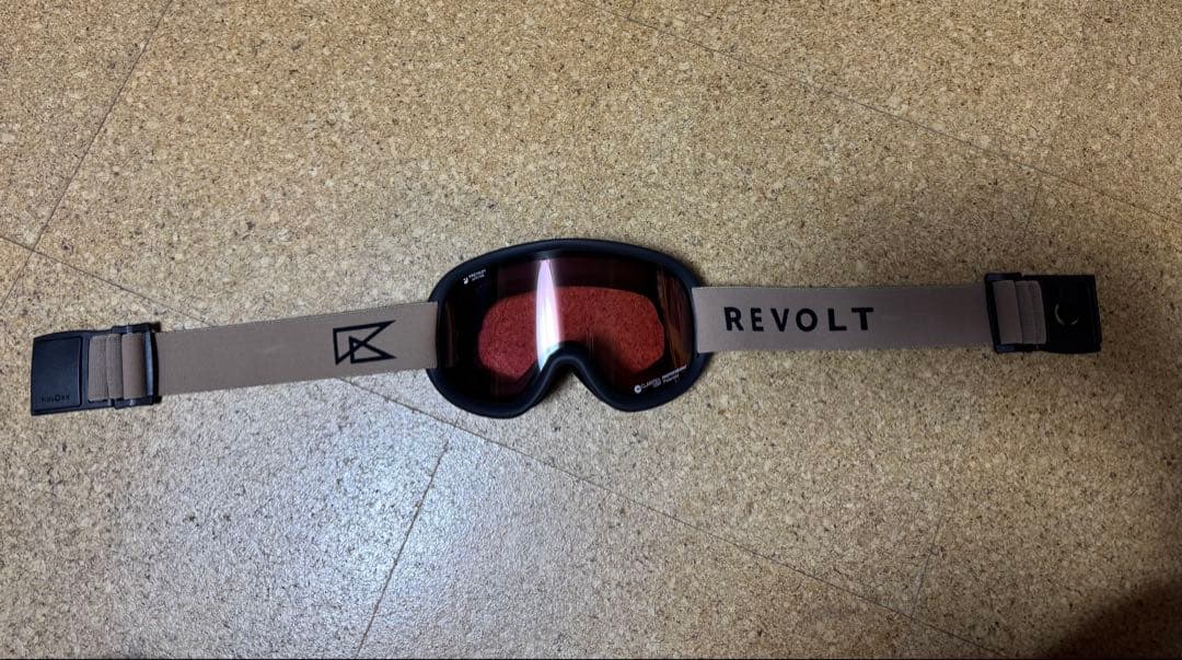 REVOLT SUPER LIGHT FRAME 24-25モデル　美品