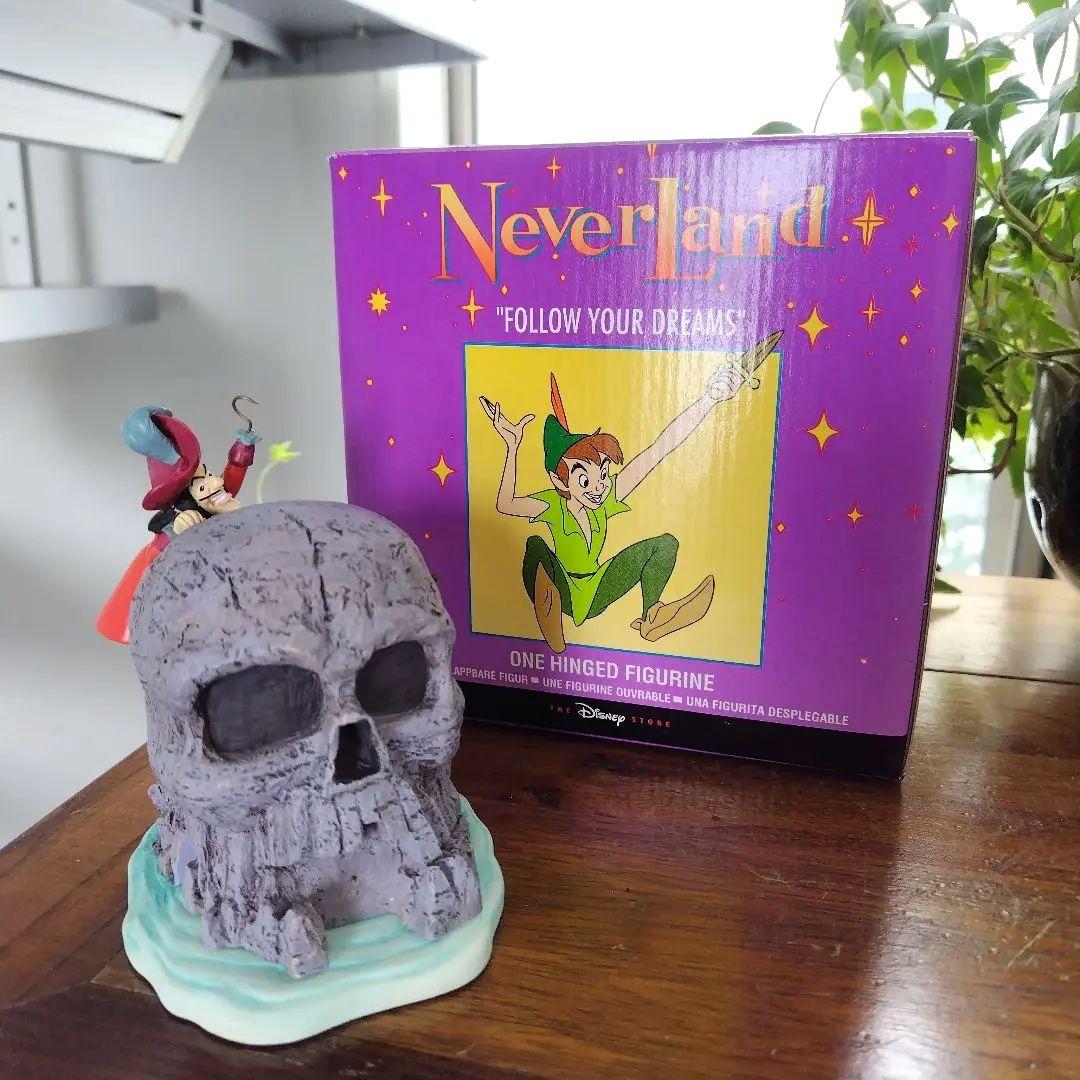 極美品！ディズニー NEVERLAND ピーターパンとフック船長　ドクロ置物