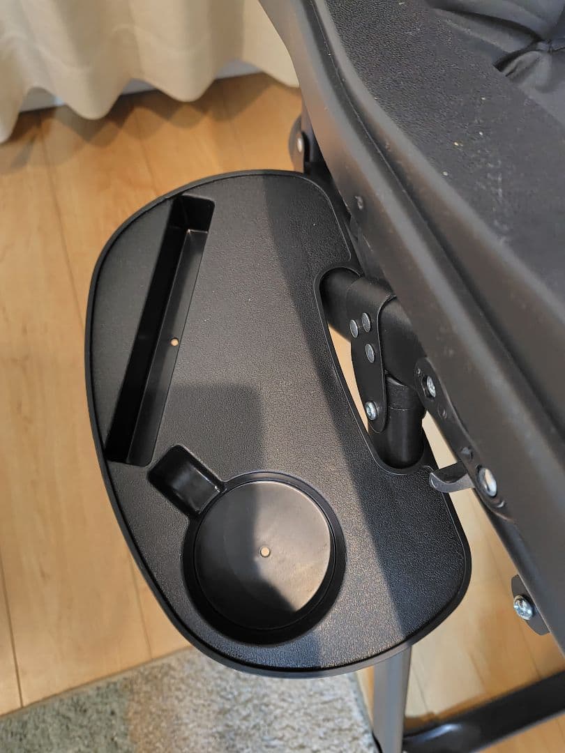 【新品未使用】折りたたみ式 リクライニングチェア (スポンジマット付き)ブラック