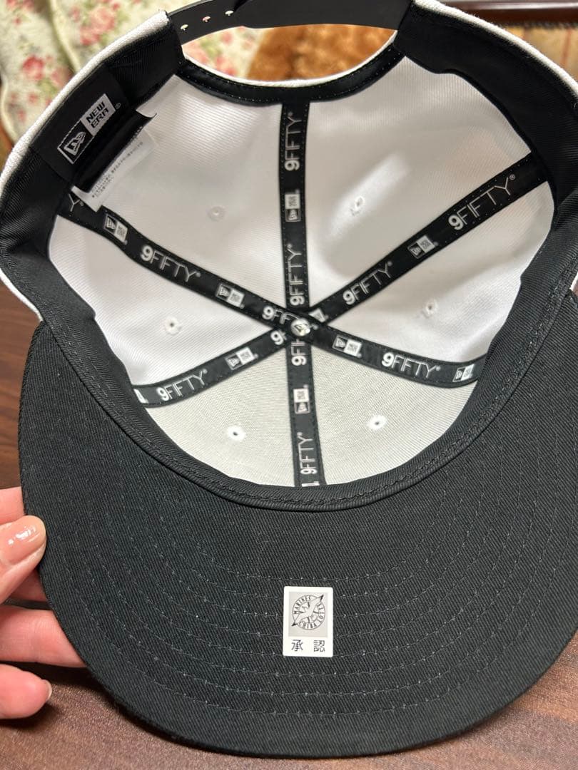 井口資仁さんサイン入り 9FIFTY スナップバックキャップ