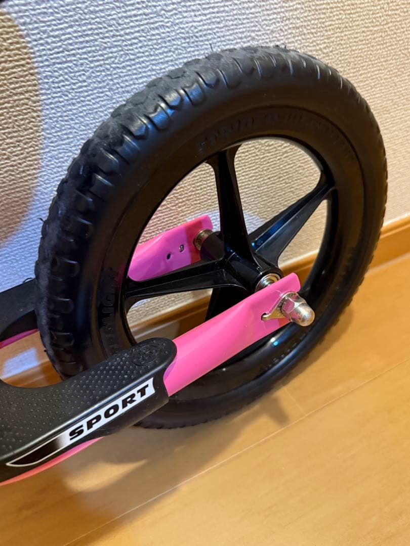 日本正規品 STRIDER SPORT ストライダー ピンク 12インチ 極美品