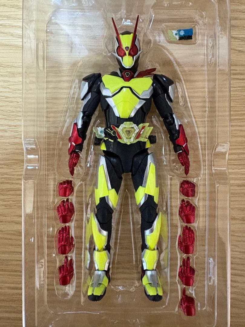 S.H.Figuarts仮面ライダーゼロツー　初期不良対応済み
