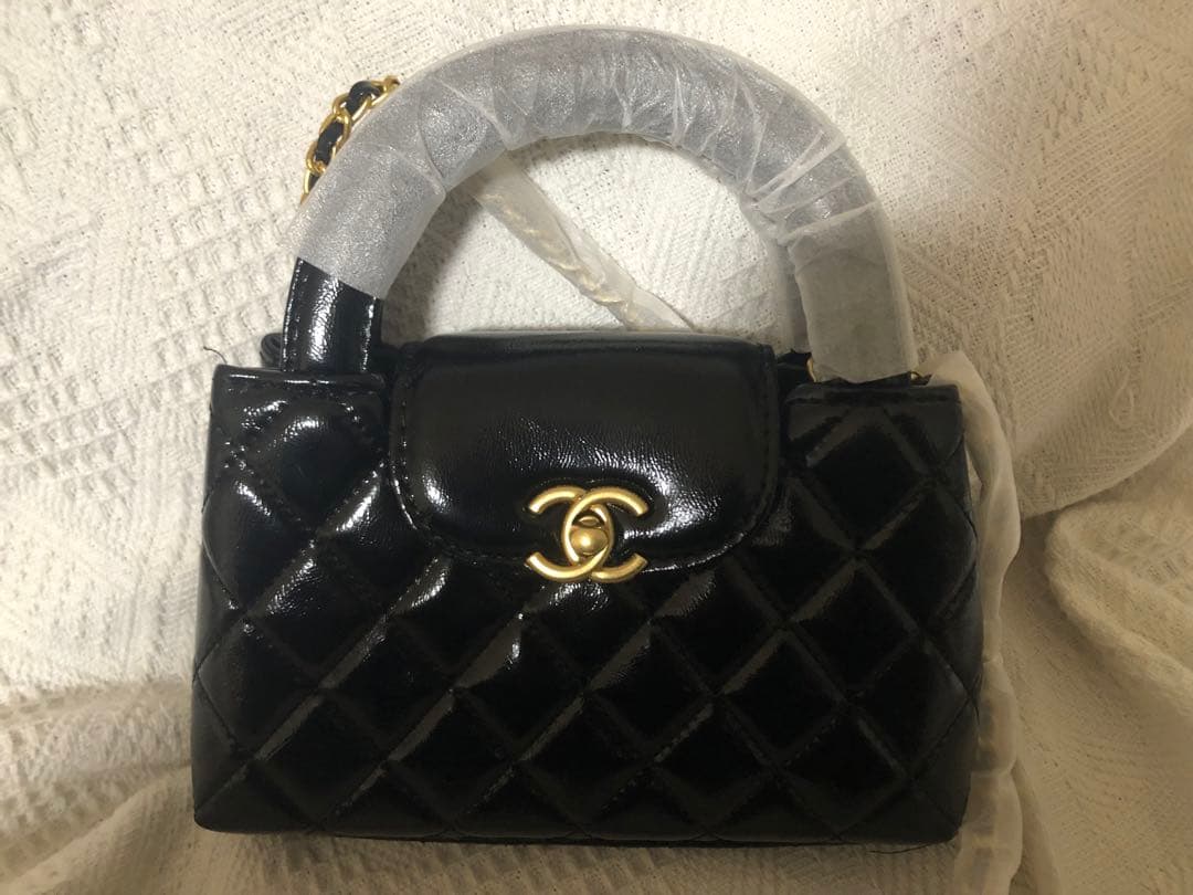 CHANEL ノベルティ キャビアスキン ショルダーバッグ ミニハンドバッグ 黒