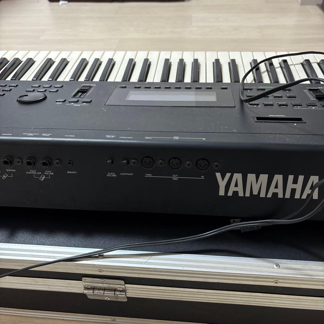 Yamaha SY77 シンセサイザー ケース付き