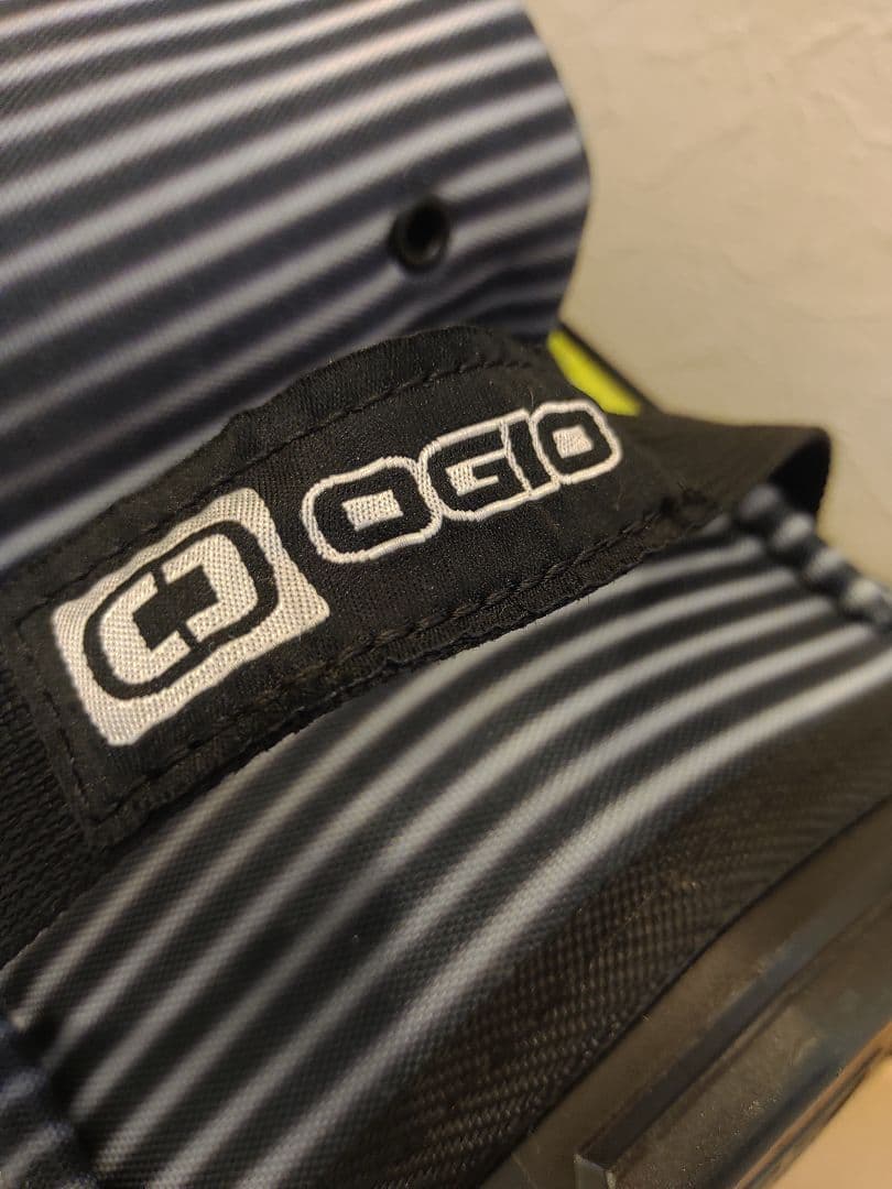 OGIO オジオ　GROM スタンドキャディバッグ　14分割