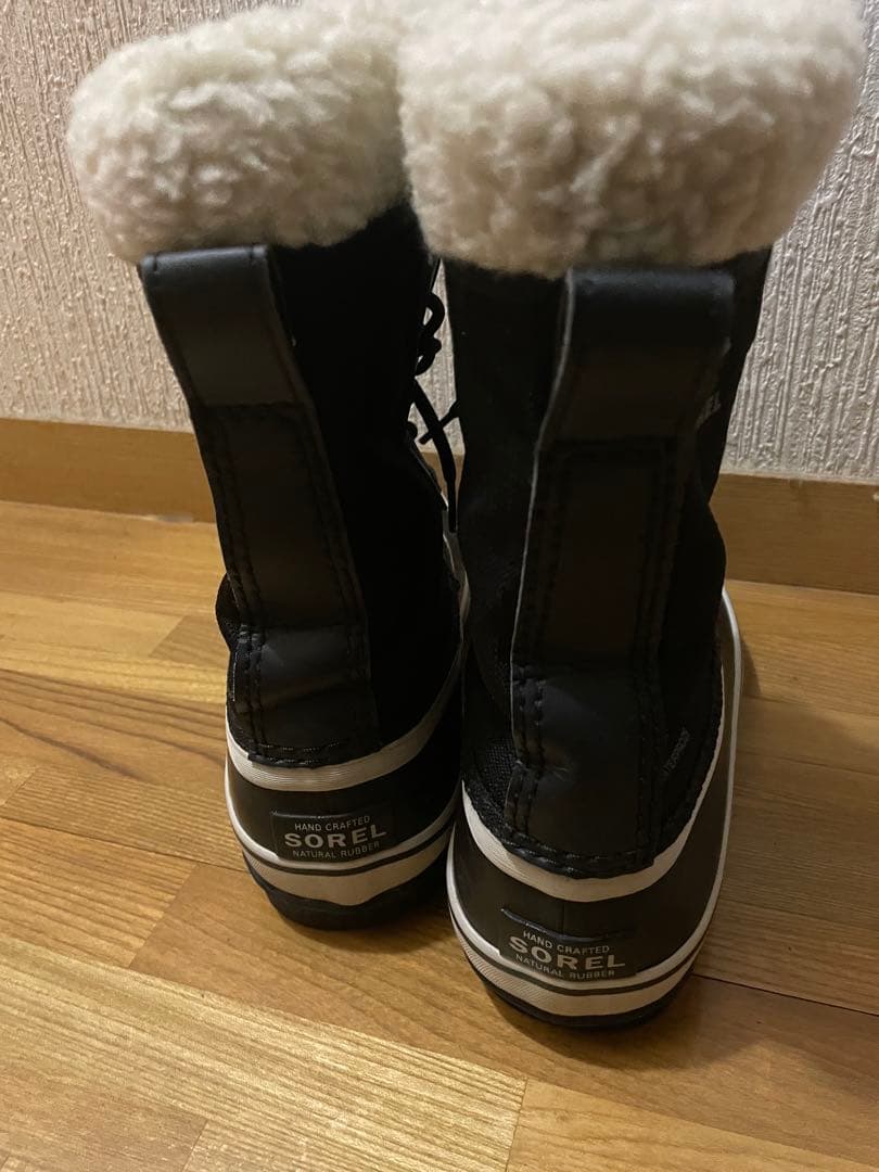 SOREL ファー付きウィンターブーツ 女性用 黒